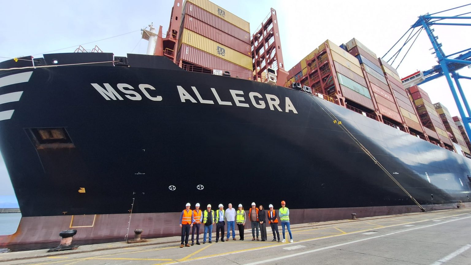 Calzada visita el MSC Allegra, uno de los mayores portacontenedores del ...